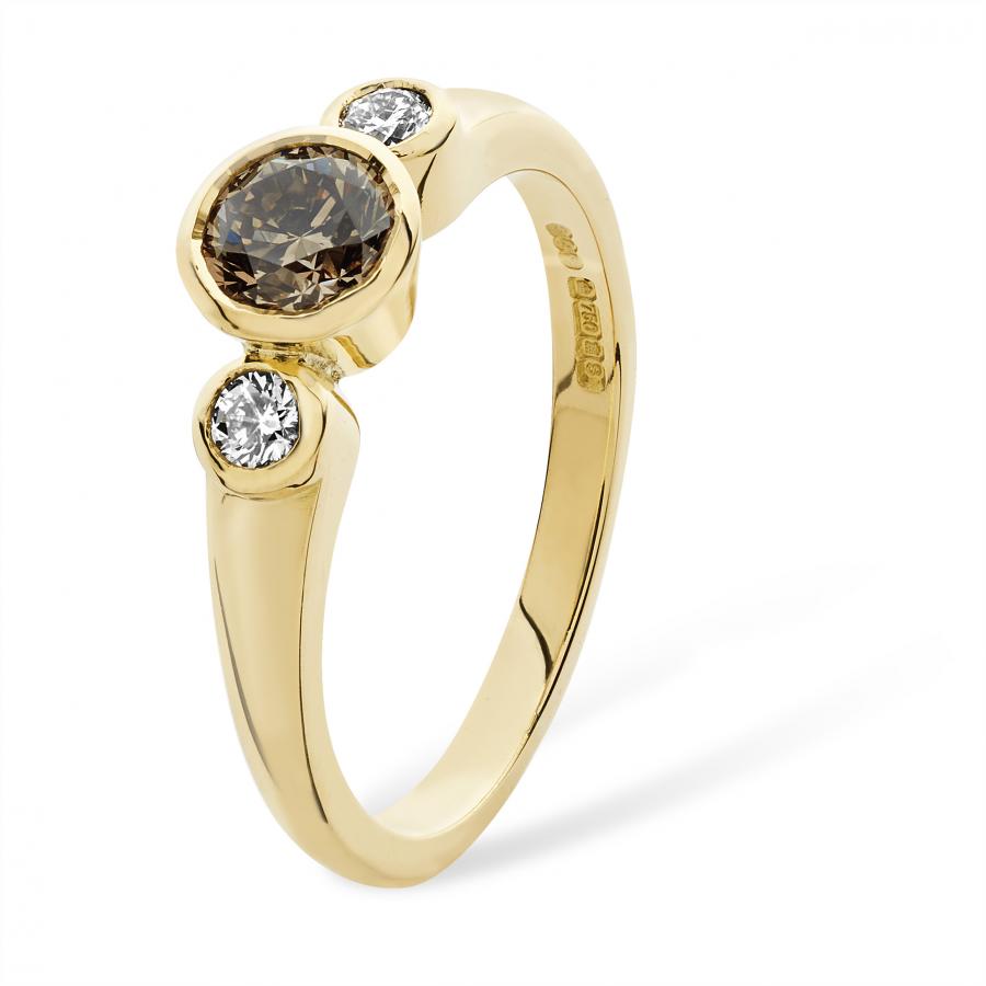 Cognac brilliant cut diamond ring, in 18ct gold | Saunders & Pughe